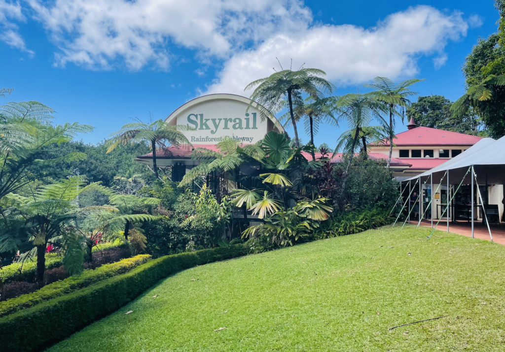 関空〜ケアンズのジェットスタービジネスクラス搭乗記！座席や機内食レポ - 美味しく旅するブログ